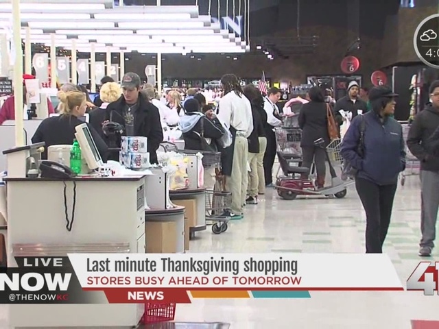 Grocery stores packed with Thanksgiving shoppers