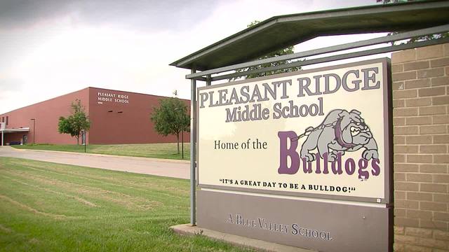 Overland Park PTO member arrested, accused of stealing at least $25,000 ...